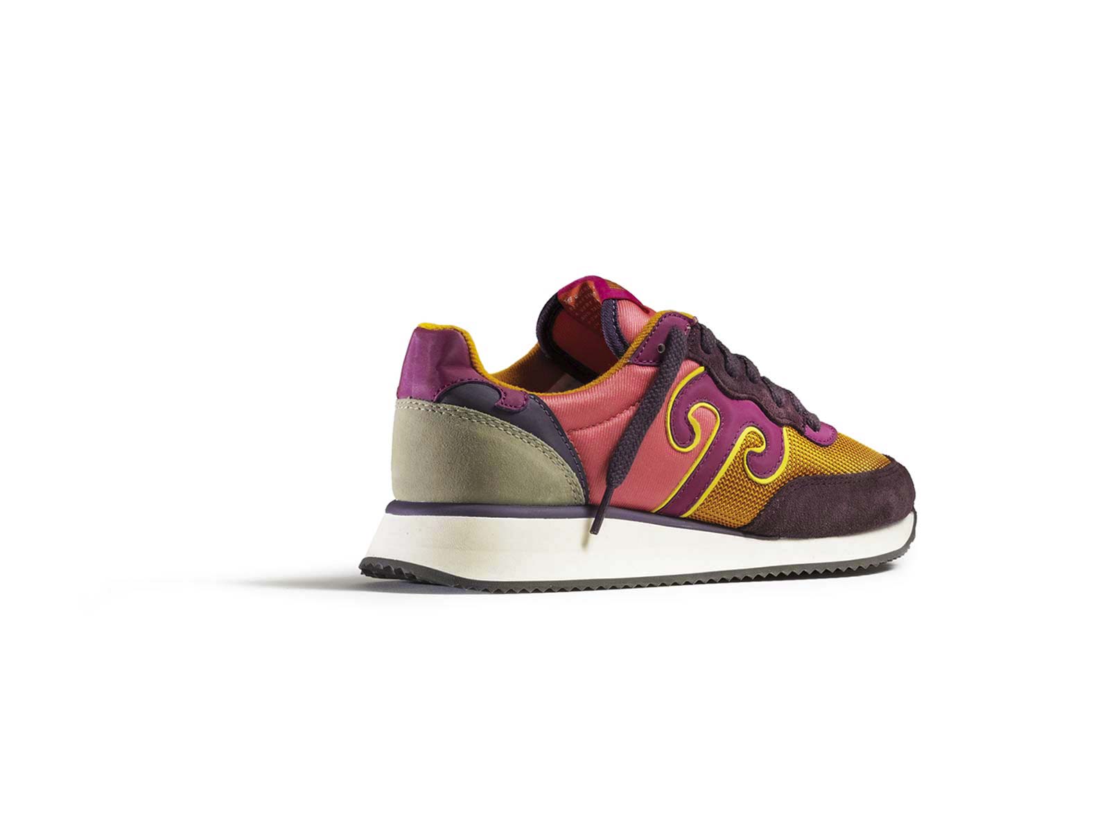 Wushu Ruyi Shoes Master MS152 – Armed & Gorgeous